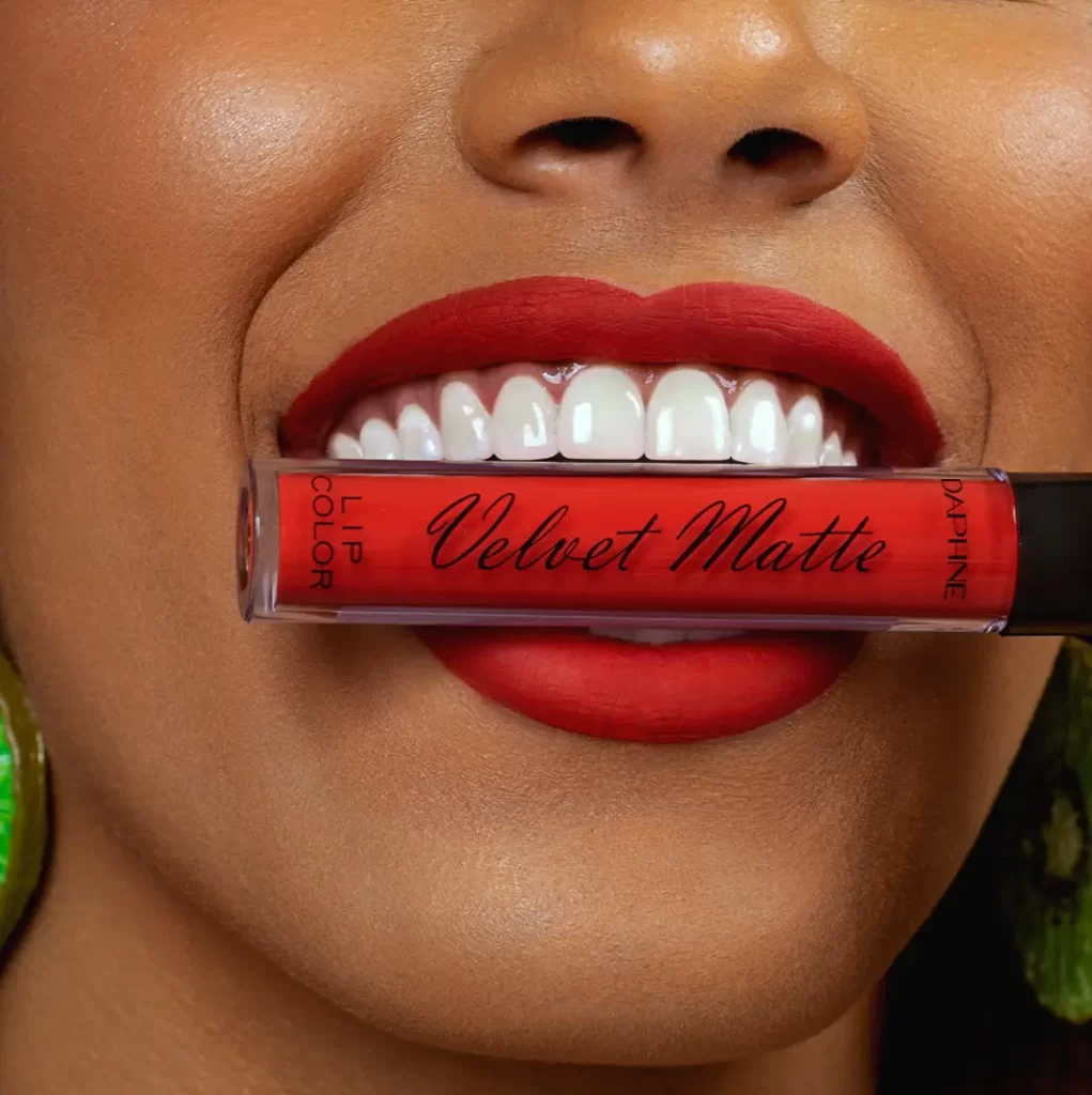 Labial Moisture Con Filtro Solar – Daphne Cosmetics